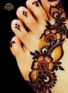 Modern Foot Mehndi Design Ideas 2024 - Tikki Mehndi Design