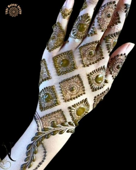 Stylish Square Mehndi Design Ideas Perfect for Brides - Tikki Mehndi Design