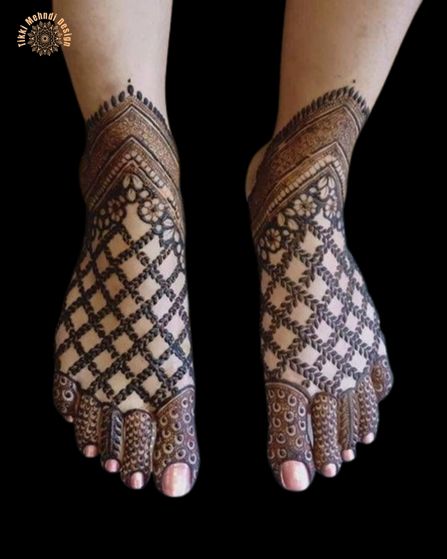 Top Net Jaal Mehndi Designs for this Wedding Season - Tikki Mehndi Design